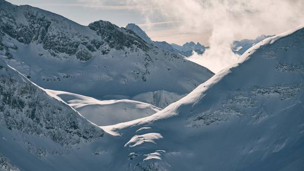 25 Stunning Summer Moments In The Alps - Airows