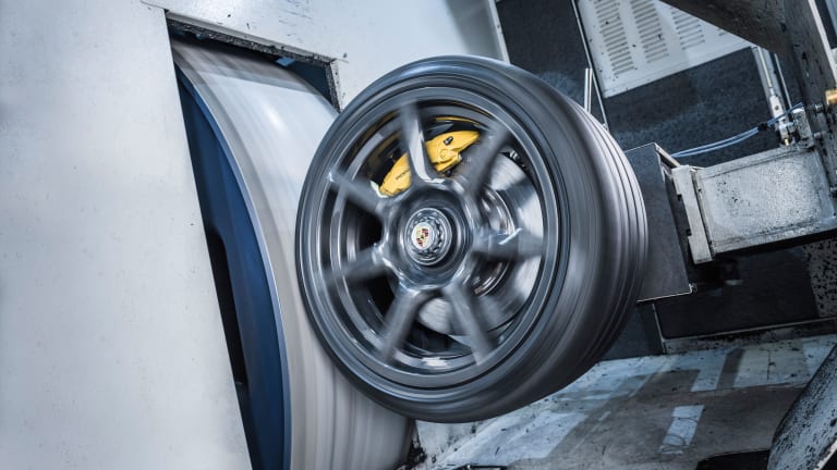 Porsche Premiers Braided Carbon Fibre Wheels - Airows Porsche Premiers Braided Carbon Fibre Wheels - Airows