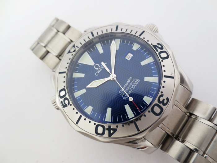 Omega 'Electric Blue' Seamaster Professional - Airows
