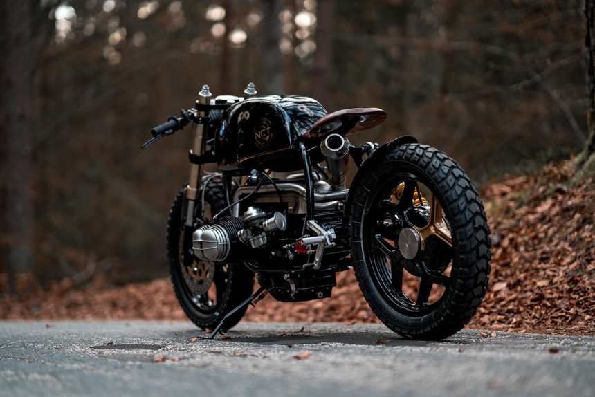 It Doesn't Get Much Cooler Than This Black Stallion BMW R100 - Airows