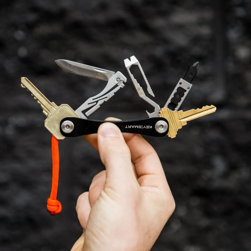The Impossibly Useful EDC Kit Your Keychain Deserves - Airows