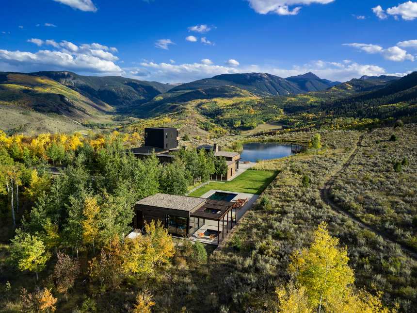 This Modern Colorado Ranch Is a Must See - Airows