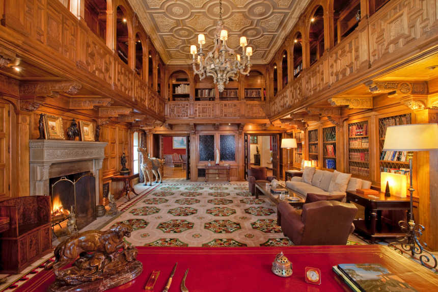 Five Lavish Private Libraries Inside Classically-Designed Estates - Airows