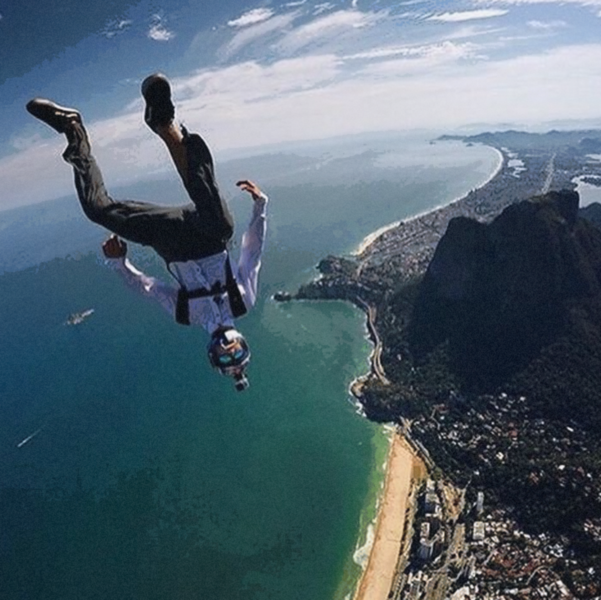 Here's How One Becomes a Skydiving World Champion - Airows