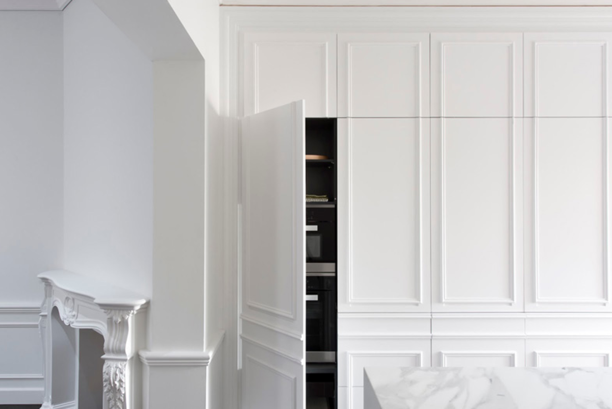 Trapdoors Hide Appliances In This Brilliant Kitchen - Airows