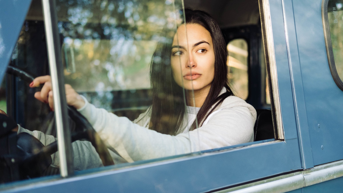 Watch This Stunner Take A Vintage Land Rover Series 3 For An Off-Road ...