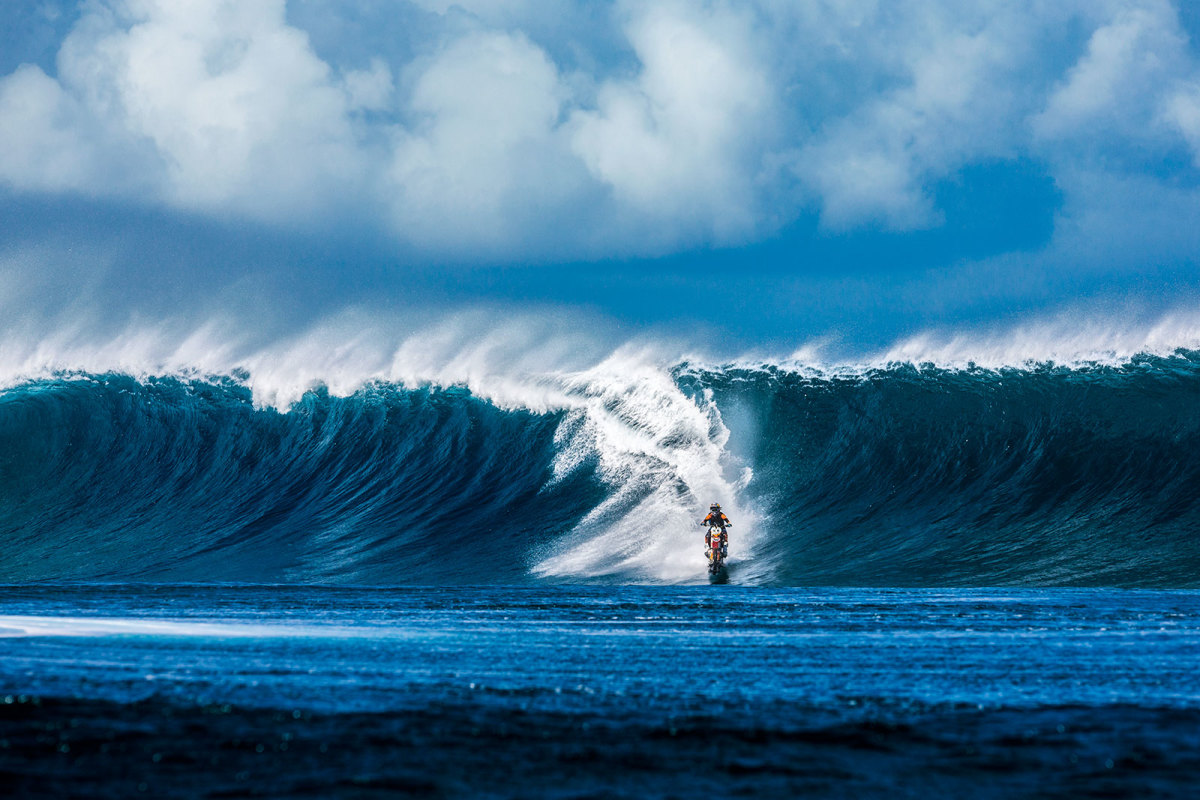 Watching This Dude Surf Waves On A Motorcycle Is The Coolest Thing You ...