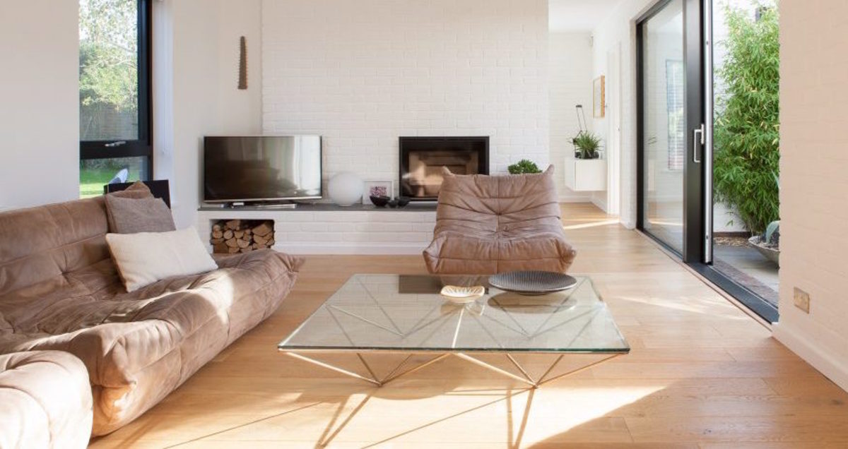 ATTN: A Gorgeous, Simplistic Modern Home Needs a New Owner - Airows