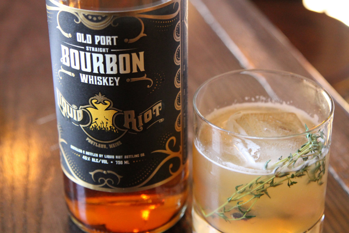 This Is the Ultimate Guide to the Art of Mixing Drinks - Airows