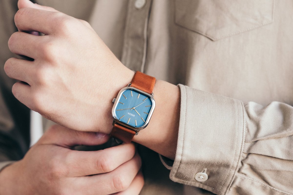 This Abstract-Minimalist Watch Goes For Less Than $100 - Airows