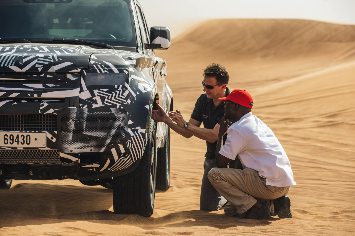 Check Out These Photos of the New Land Rover Defender in the Desert ...