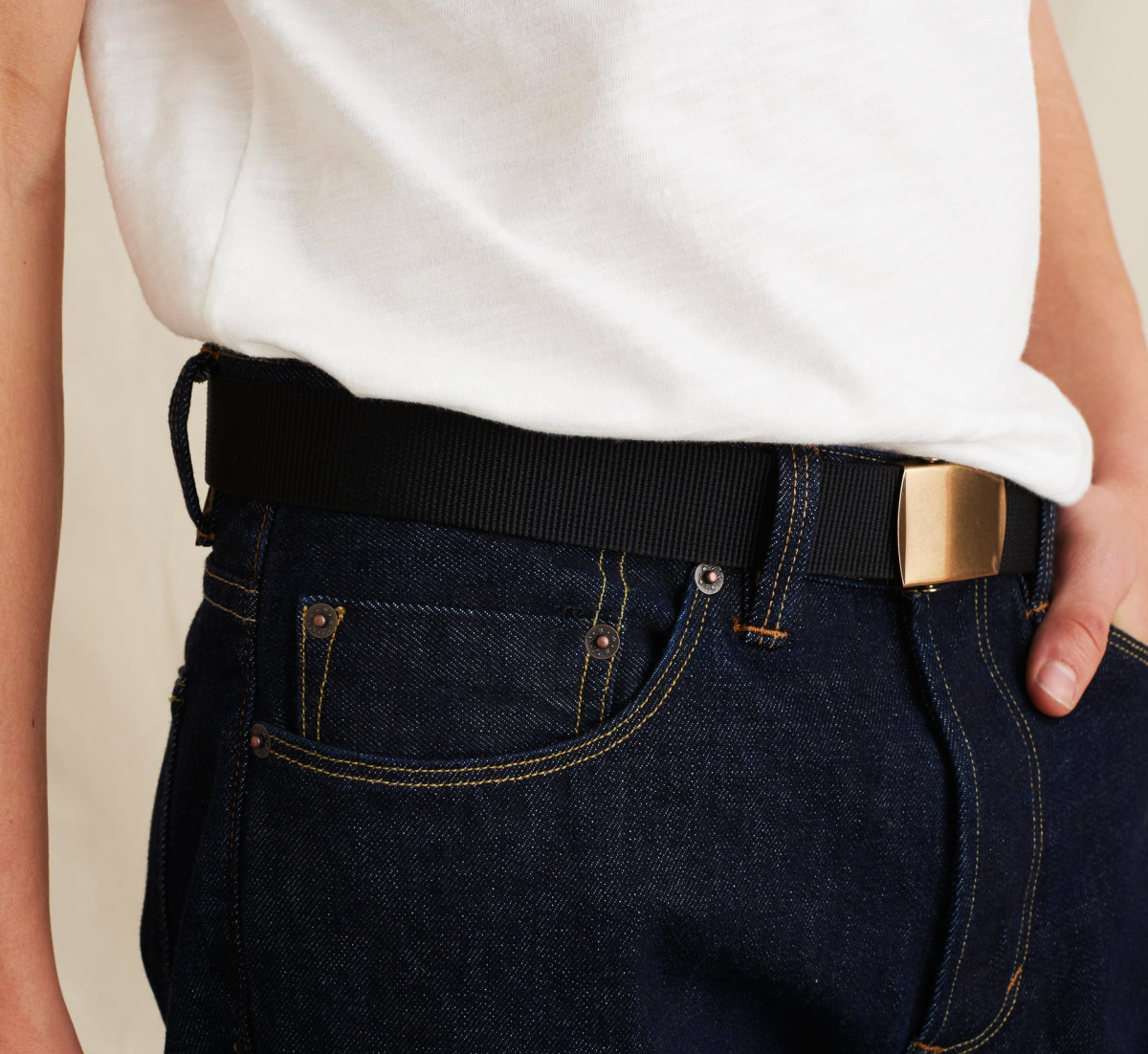Level Up Your Wardrobe With This Vintage-Inspired Web Belt - Airows